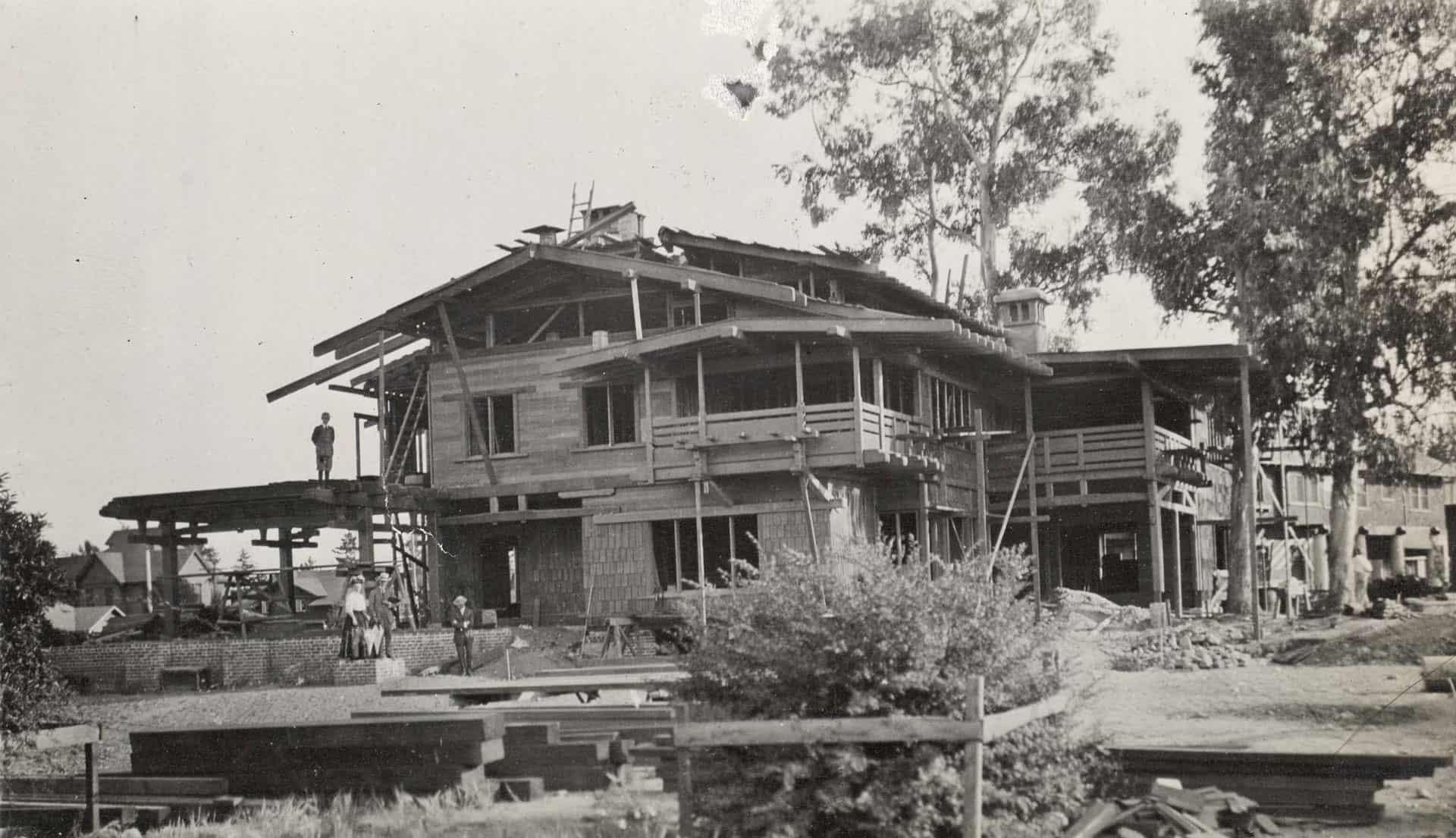 It’s One of California’s Most Famous Homes, and Its Story May Surprise ...
