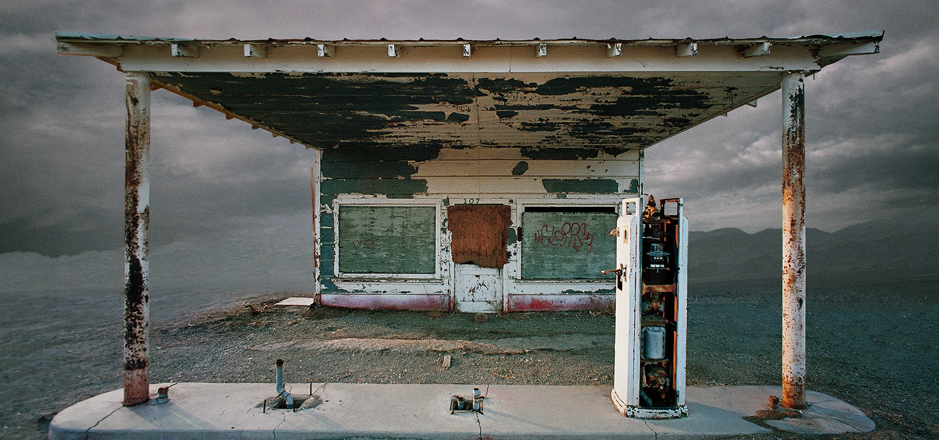 Photographing the Ruins of Southern California’s Forgotten Desert ...