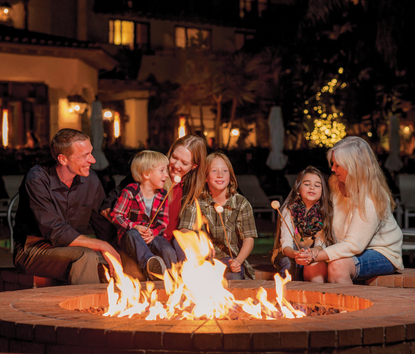 Hey, Weekend: 4 Hotels That Spark the Holiday Spirit - Golden State