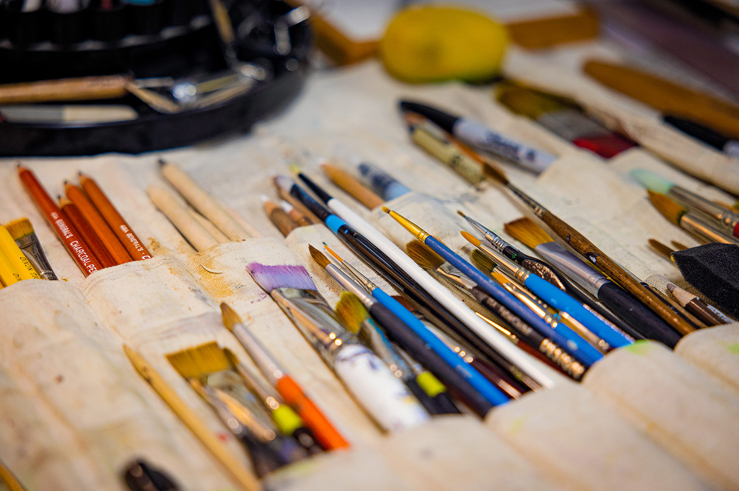 SoCal Painter Zen Del Rio Brings Ease and Honesty to Each Creative ...